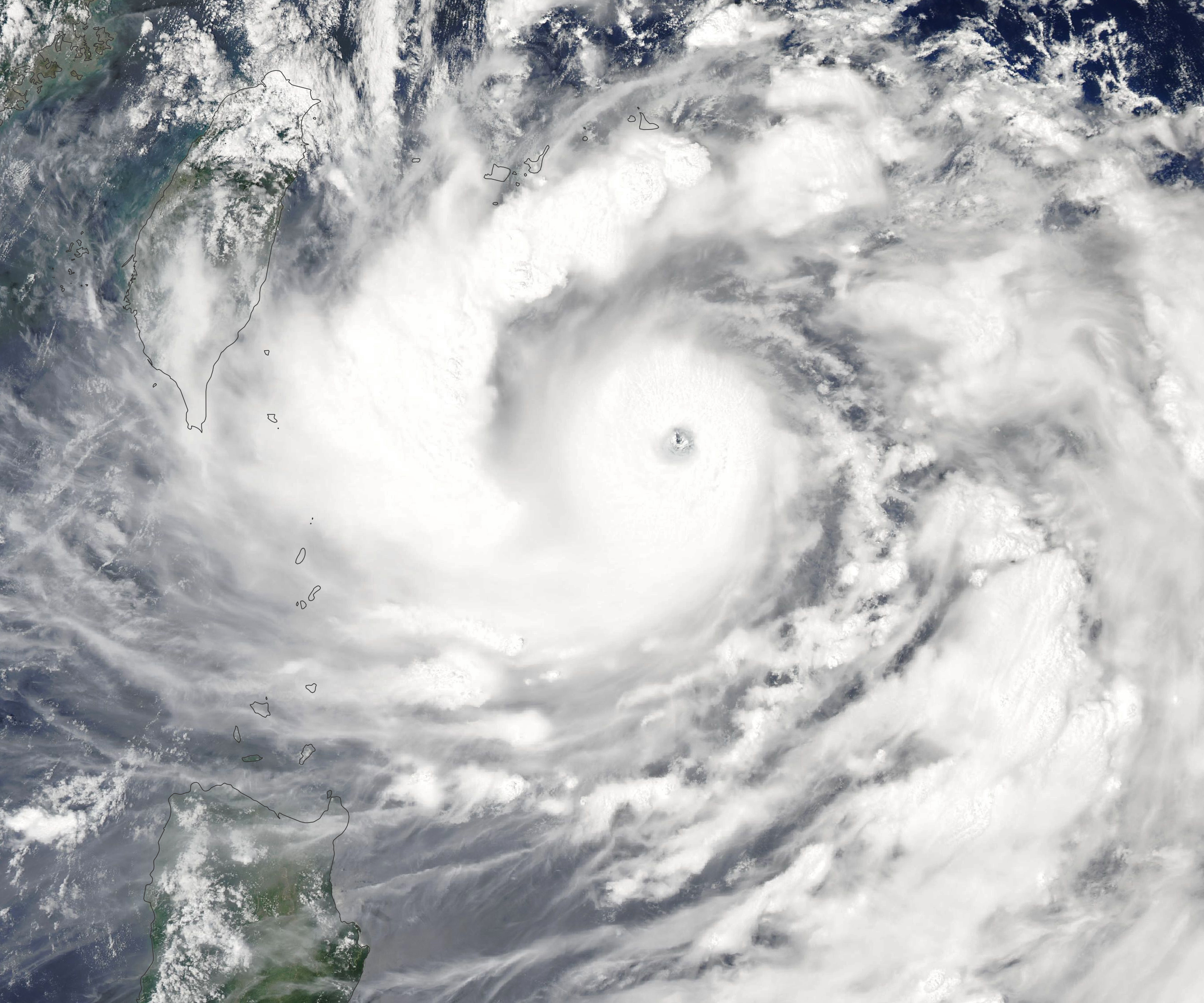 Typhoon Hinnamnor - NASA Science