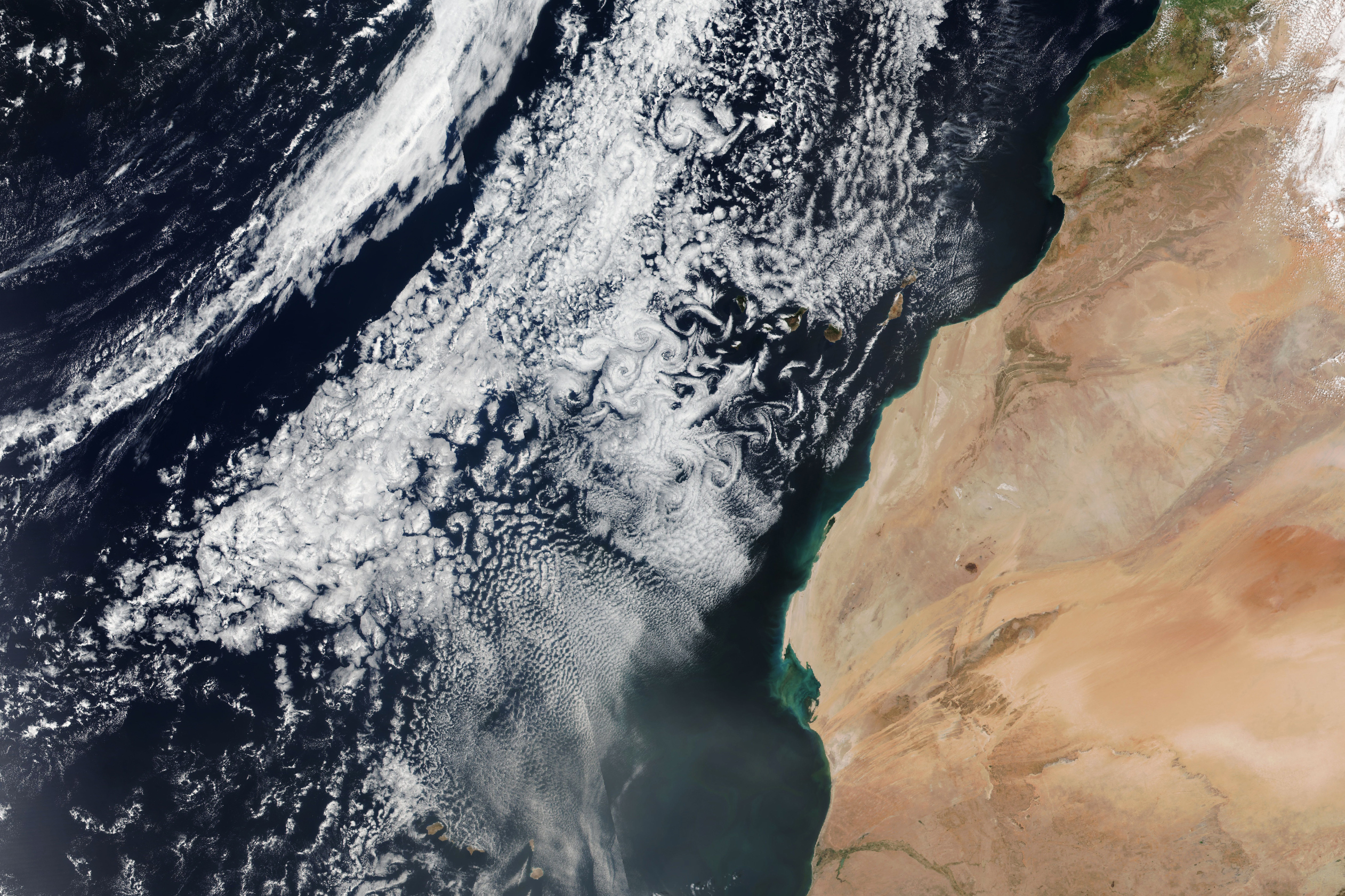 Swirly Clouds in the Canaries - NASA Science