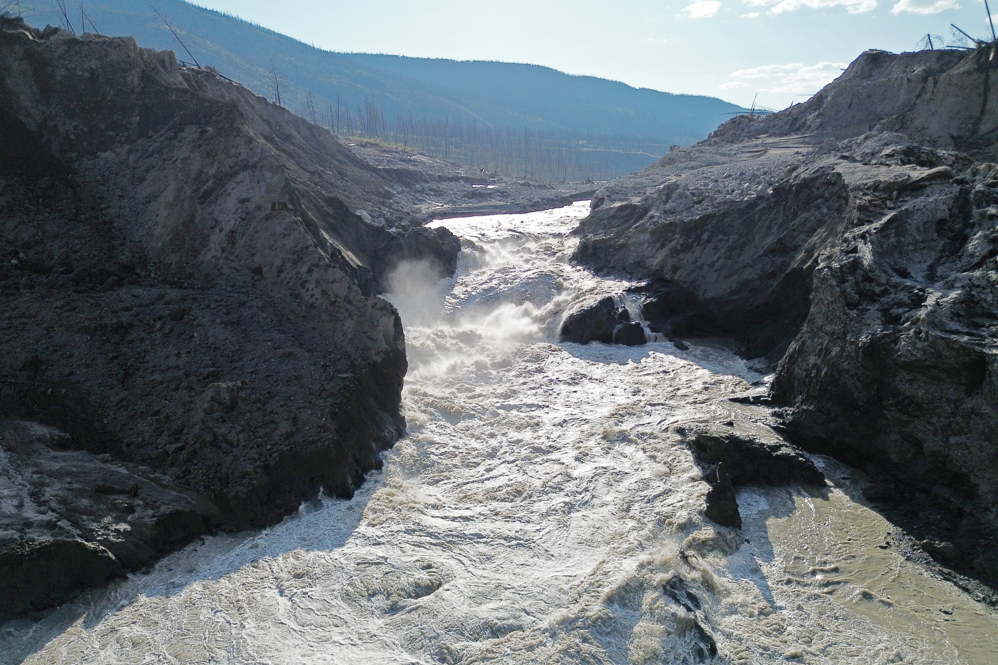 Chilcotin River’s Landslide Lake Begins Draining - NASA Science
