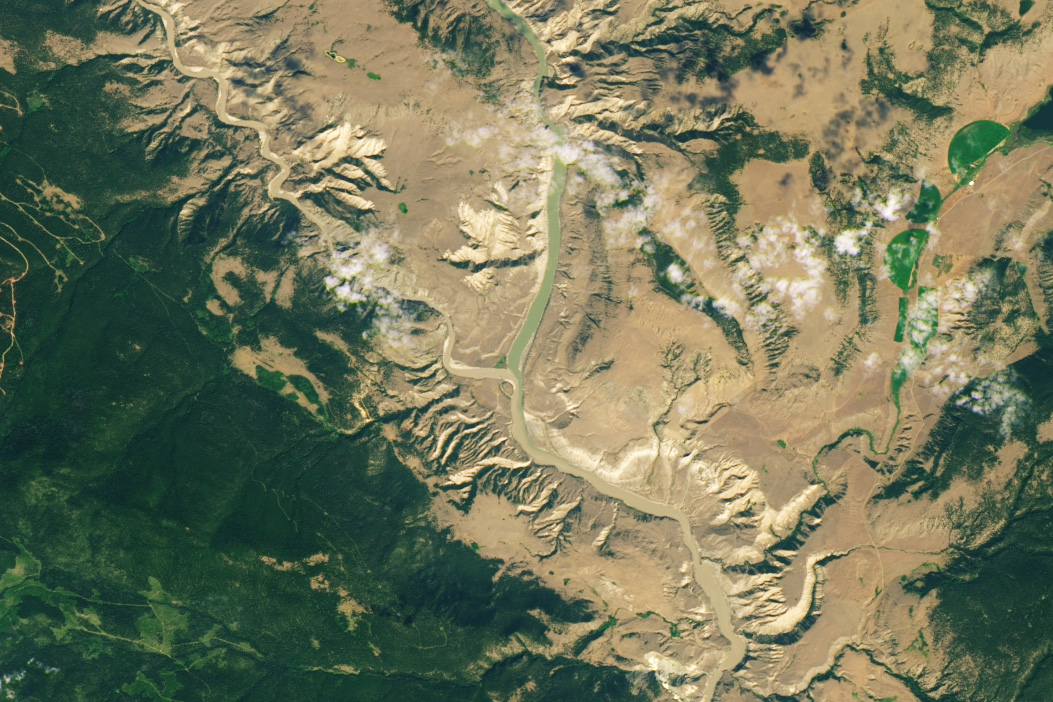Chilcotin River’s Landslide Lake Begins Draining - NASA Science