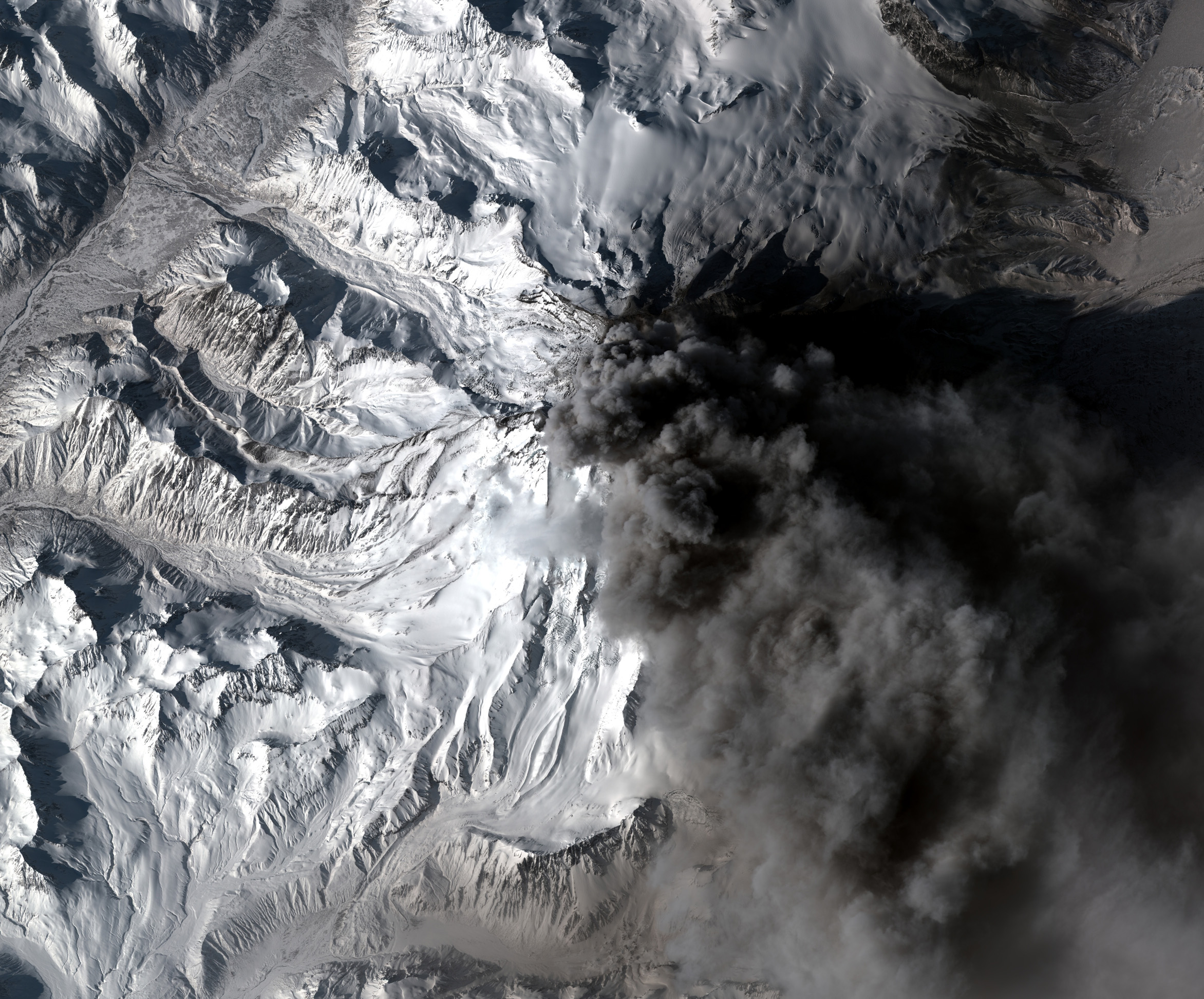 redoubt volcano eruption