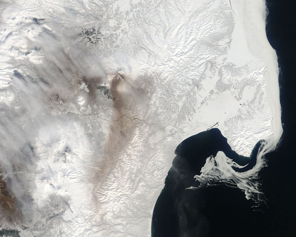 Plume from Shiveluch Volcano - NASA Science