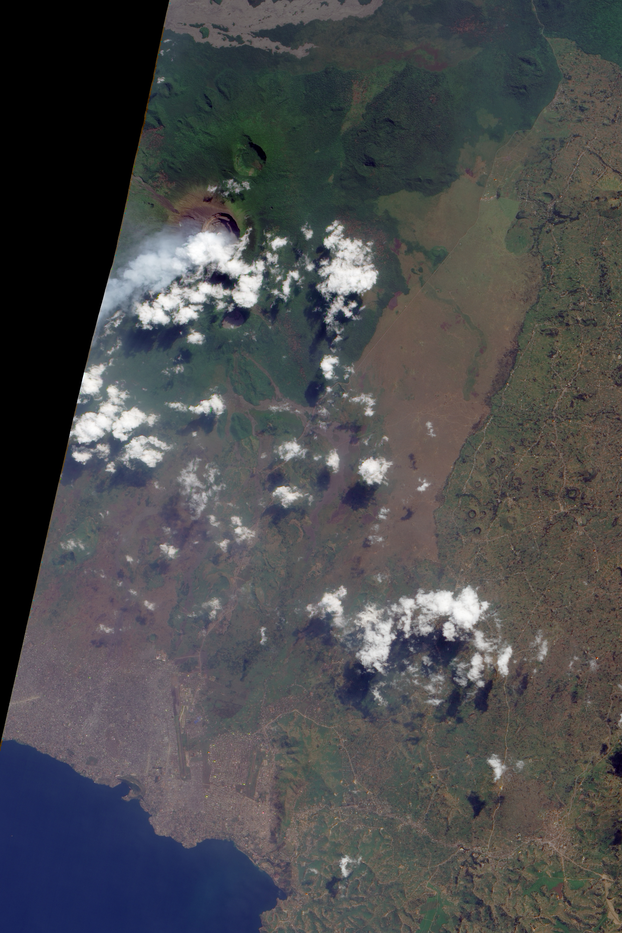 Plume from Nyiragongo - NASA Science