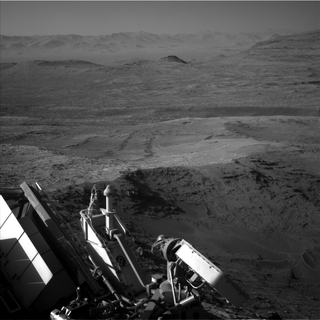 Curiosity Blog, Sols 4614-4615: Driving Along the Boxwork - NASA Science