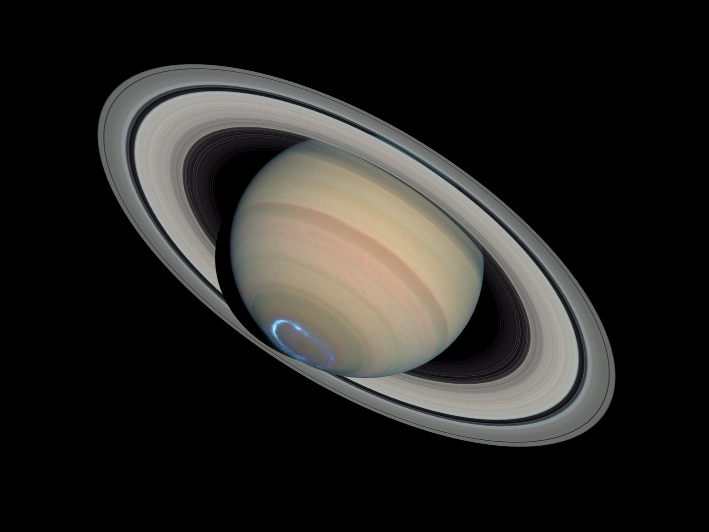 hubble saturn