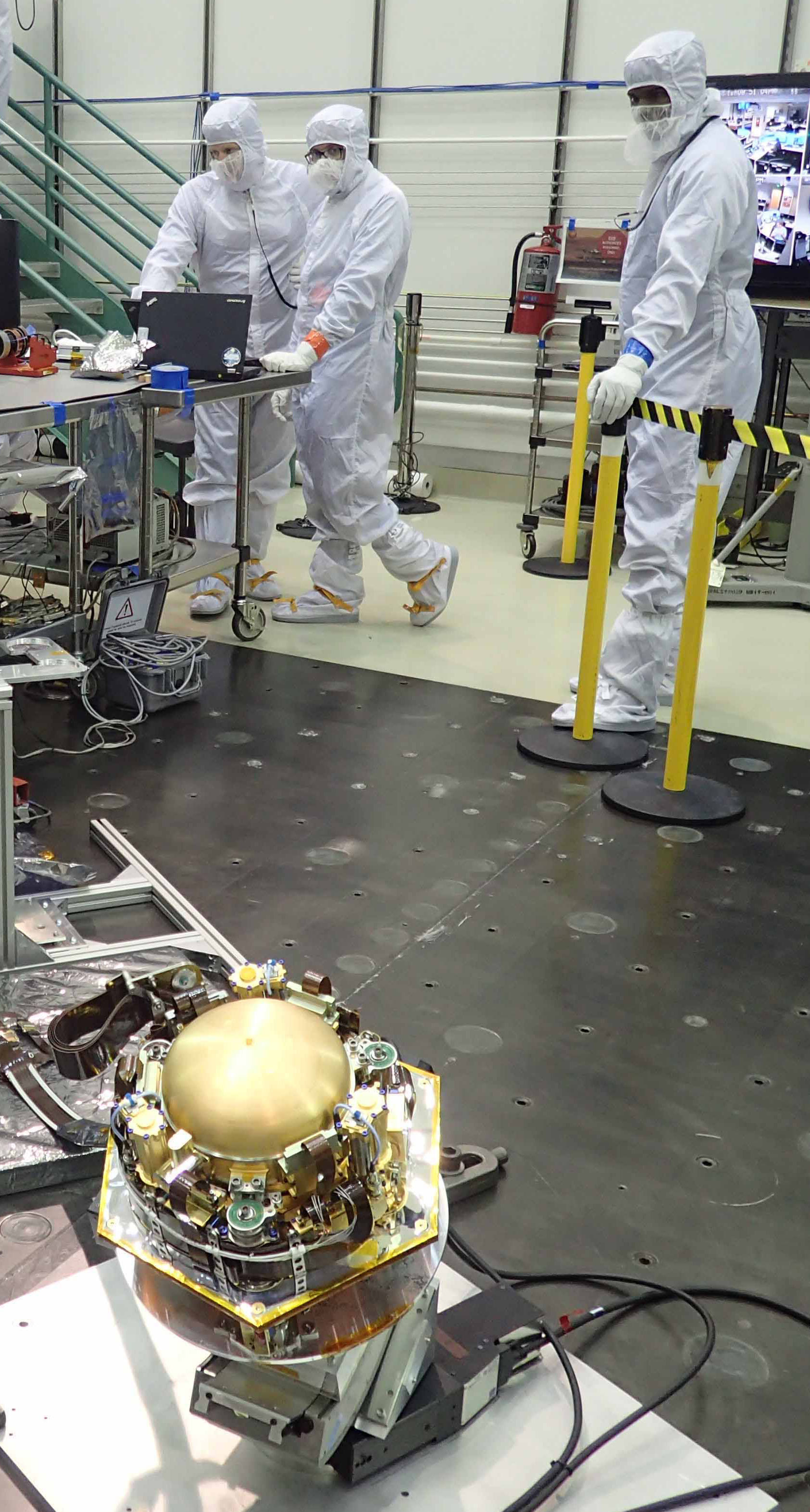Bench Checkout of InSight's Seismometer Instrument - NASA Science
