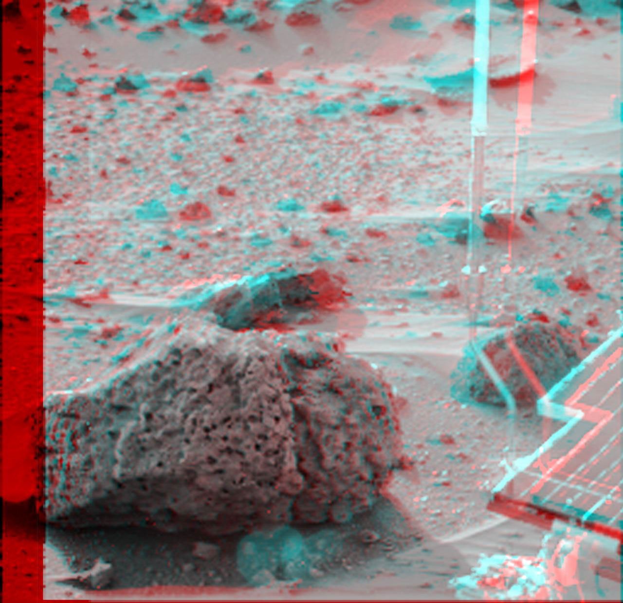 Super Resolution Anaglyph of Barnacle Bill - NASA Science