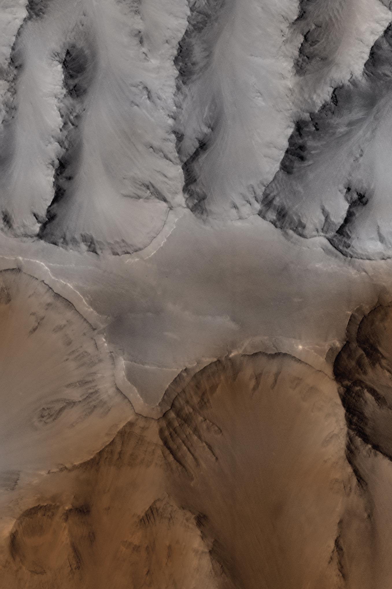 Coprates Catena - NASA Science