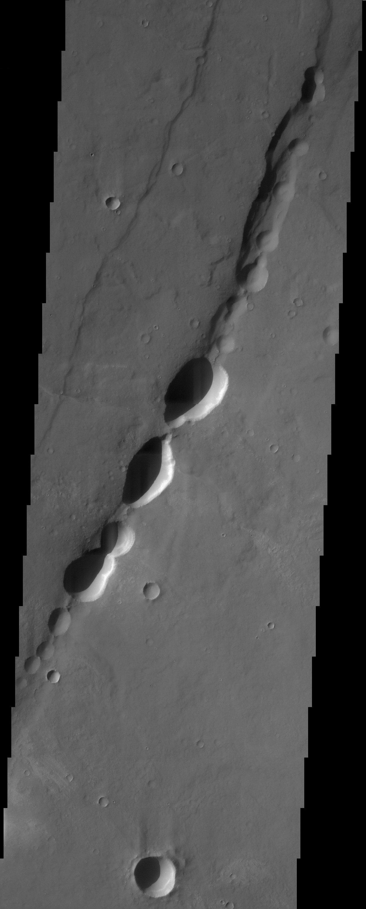 Pit-chain in Noctis Labyrinthus - NASA Science