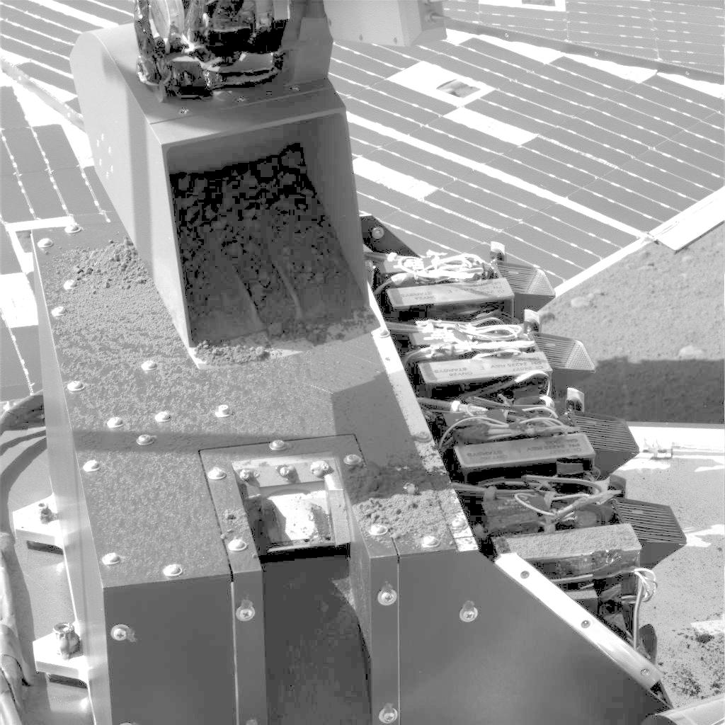 First Sample Delivery to Mars Microscope - NASA Science