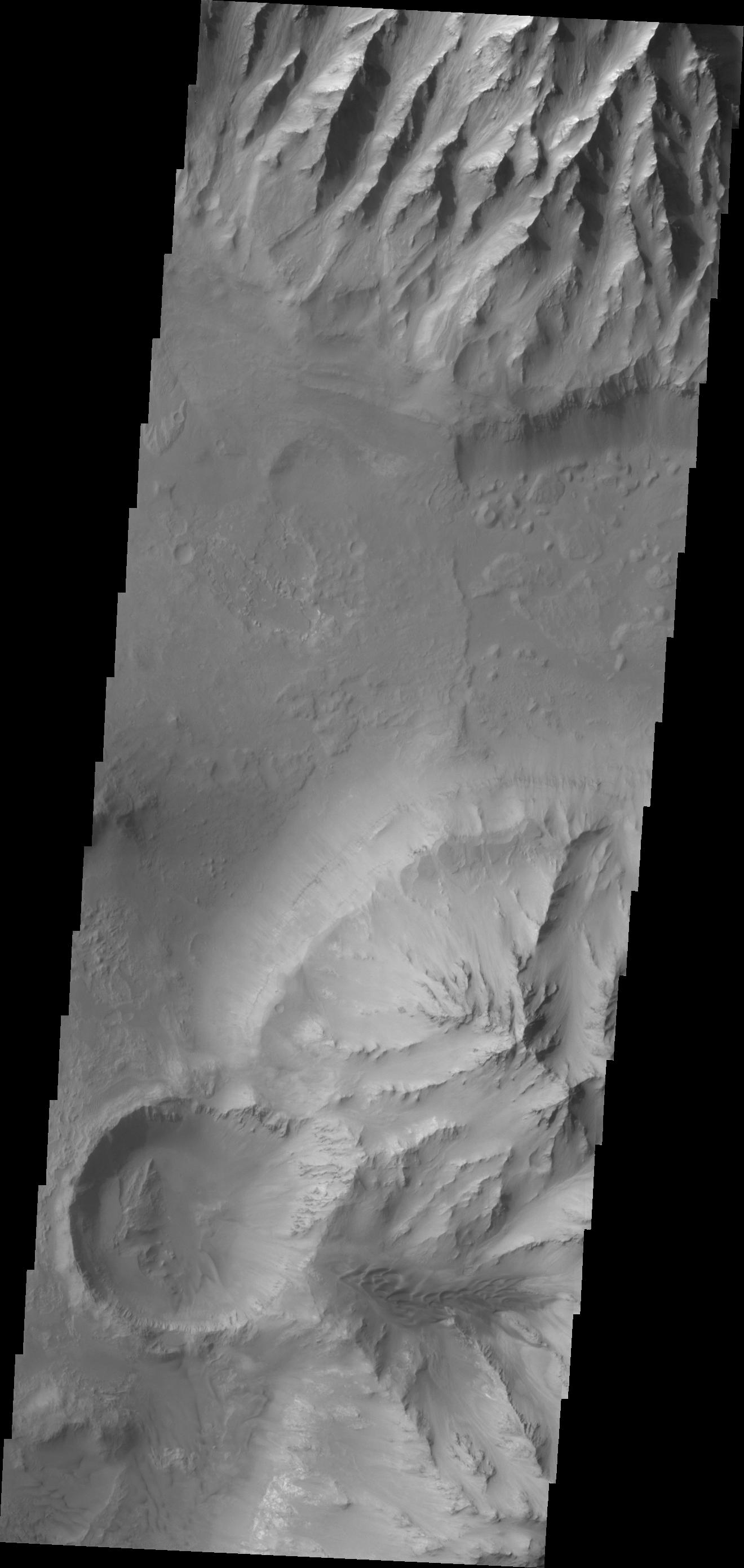 Candor Chasma - NASA Science