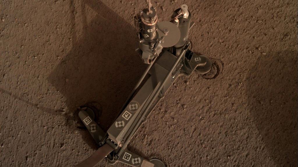 Signs of the Heat Probe Shifting on Mars - NASA Science