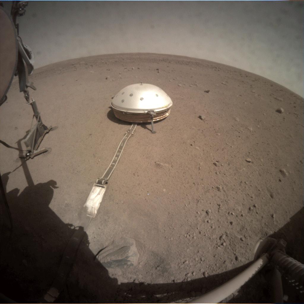 Fisheye Camera: InSight Lifts the Mole's Support Structure - NASA Science