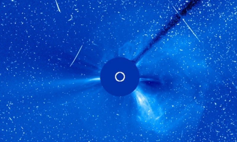 Tracking High-Energy Protons from Coronal Mass Ejections Activity ...
