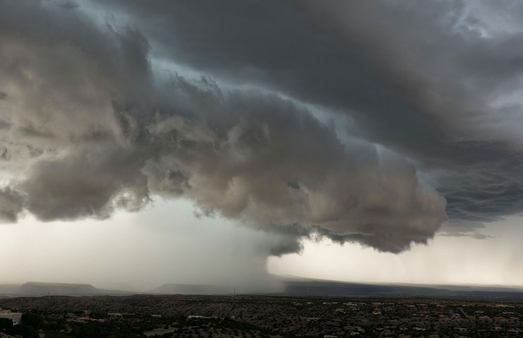 Steamy Relationships: How Atmospheric Water Vapor Amplifies Earth's ...