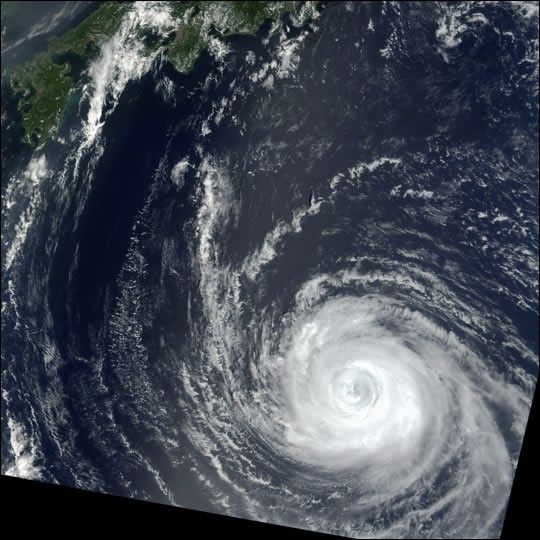 Typhoon Sinlaku - NASA Science