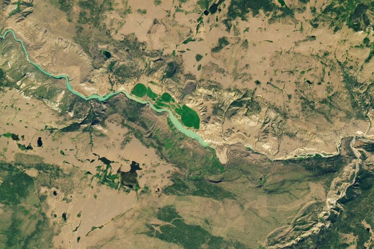Landslide Dams the Chilcotin River - NASA Science