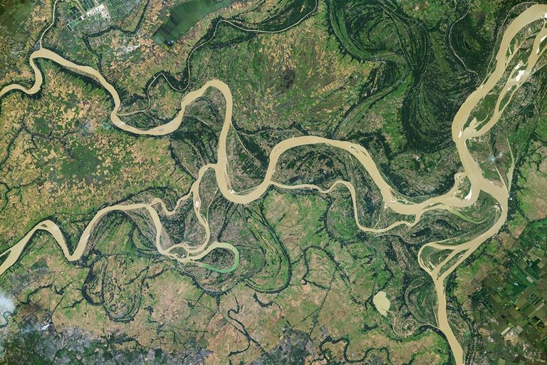 Meanders of the Irrawaddy River - NASA Science