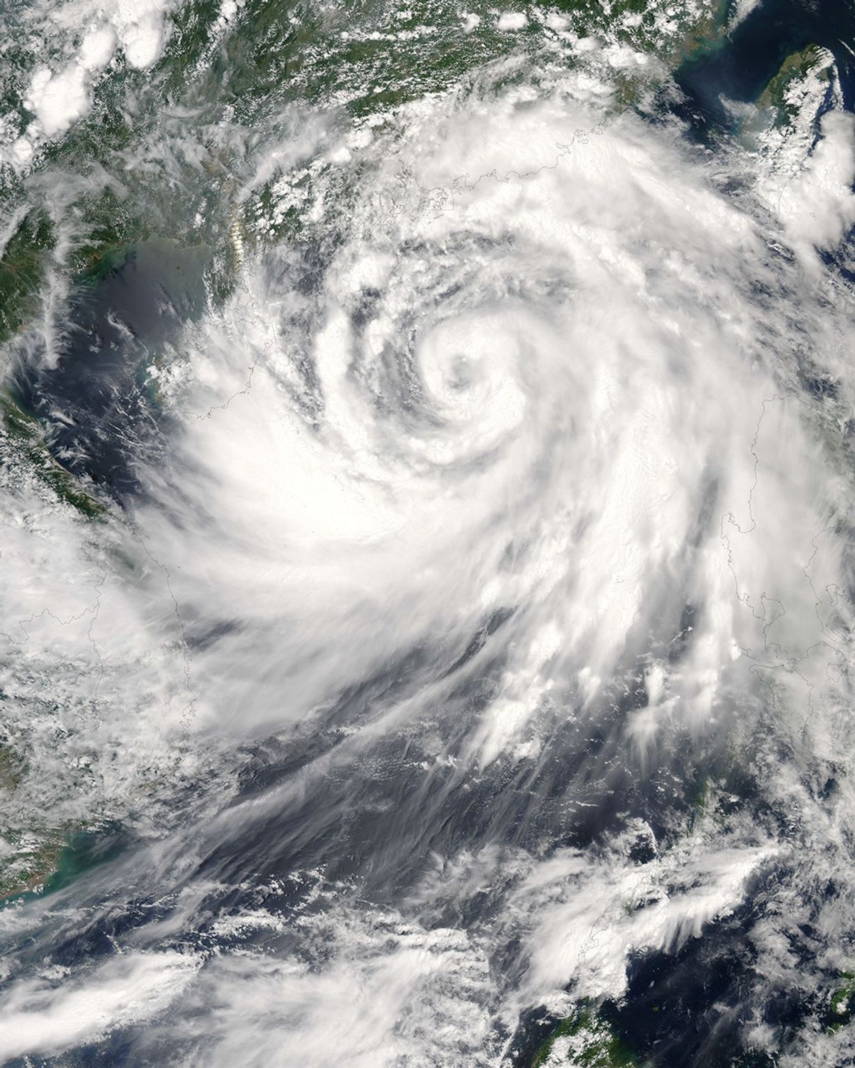 Typhoon Prapiroon - NASA Science