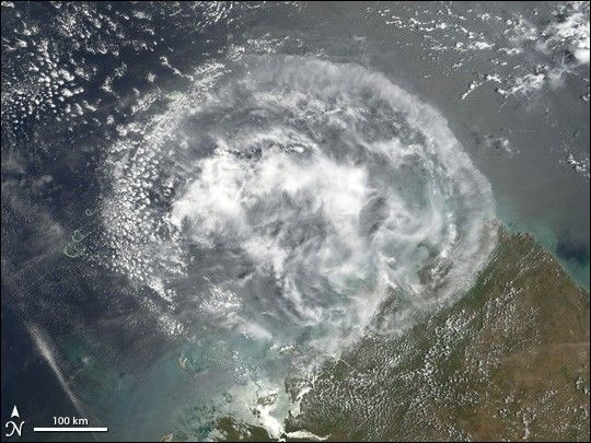 thunderstorm develop over the ocean
