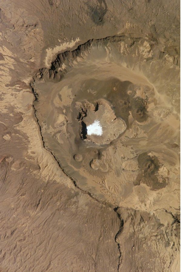 Emi Koussi Volcano, Chad, North Africa - NASA Science