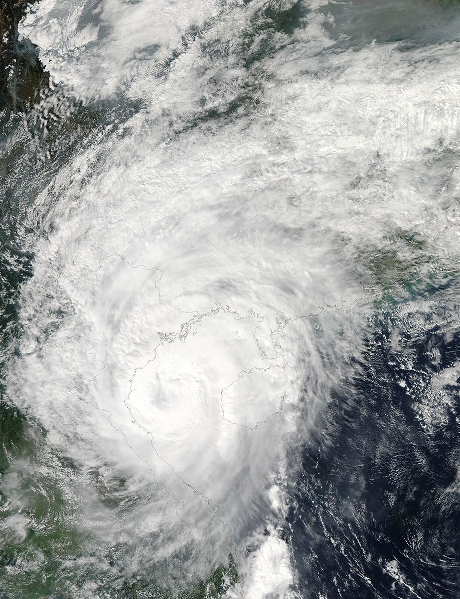 Typhoon Son-tinh - NASA Science