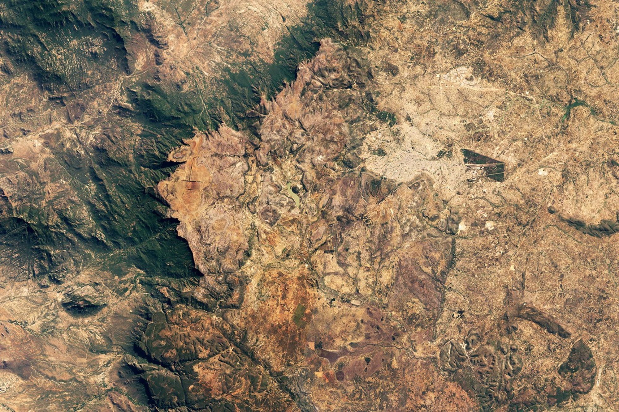 Reaching the Precipice in Angola - NASA Science