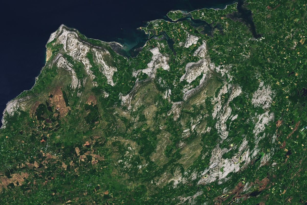 A Bit of Gray on an Emerald Isle - NASA Science