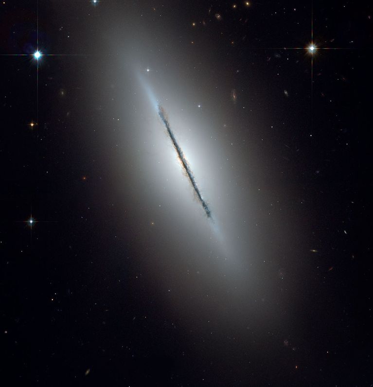 Full ACS Image of NGC 5866 - NASA Science