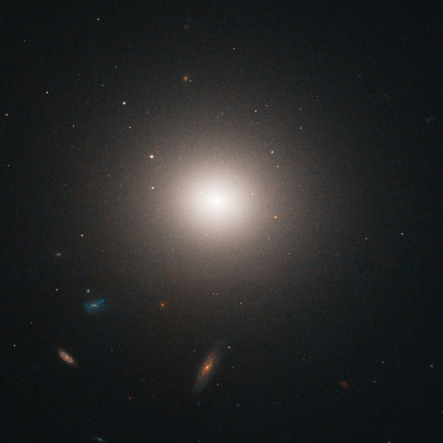 Virgo Cluster Galaxy NGC 4660 - NASA Science