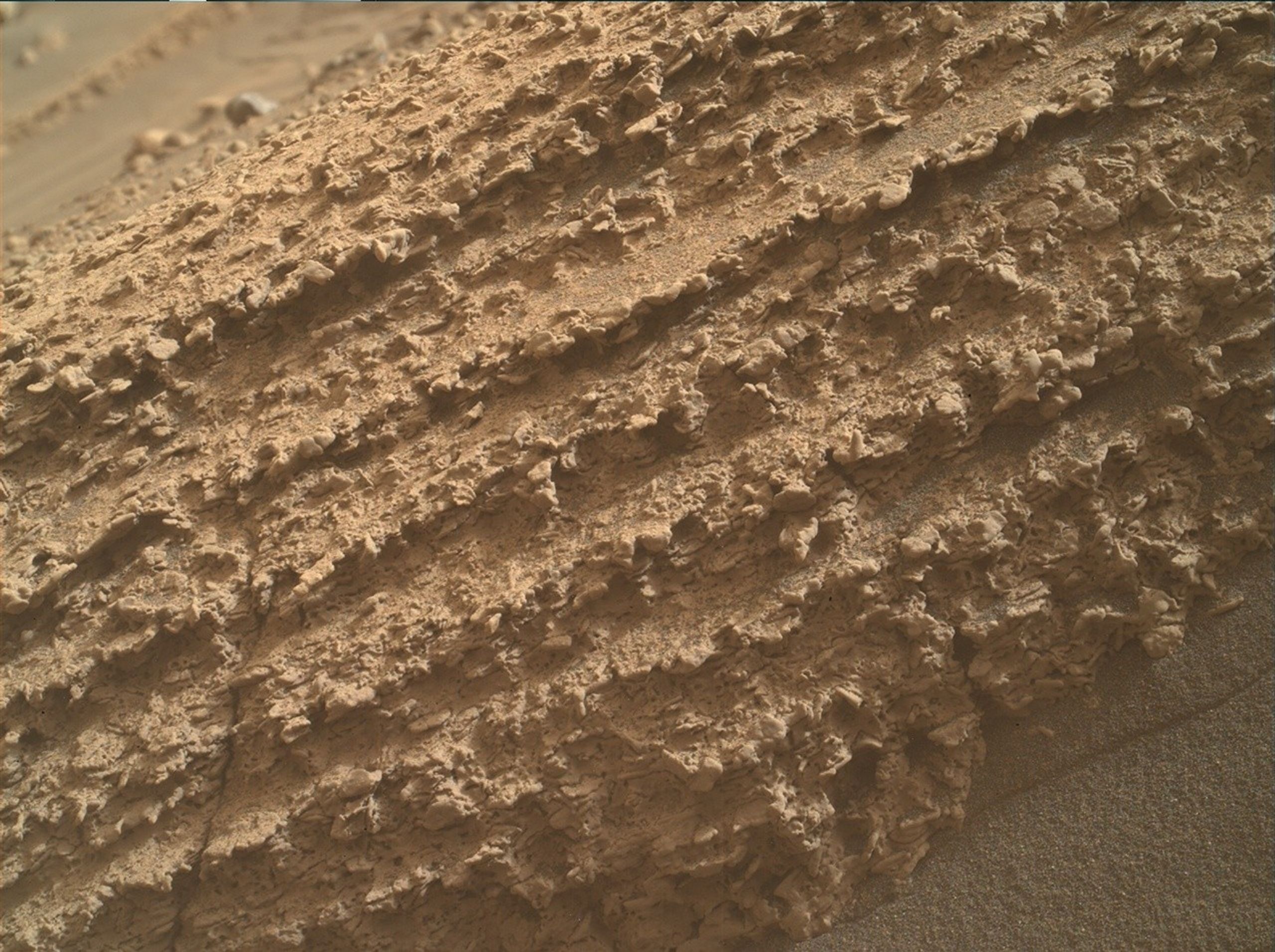 Sols 4041-4042: Rocker-Bogie Around the Marsmas Sea - NASA Science