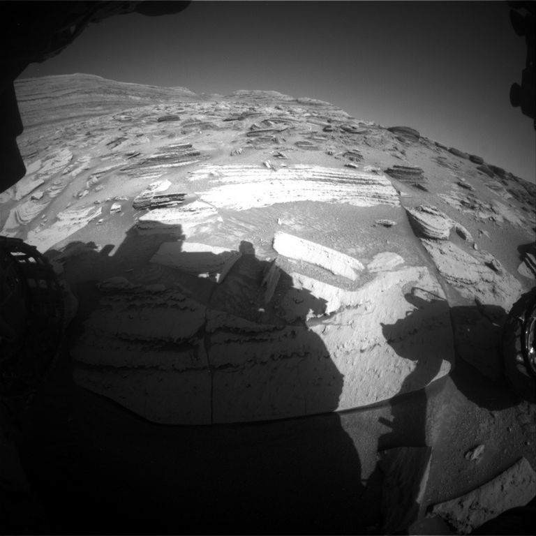 Sols 4041-4042: Rocker-Bogie Around the Marsmas Sea - NASA Science