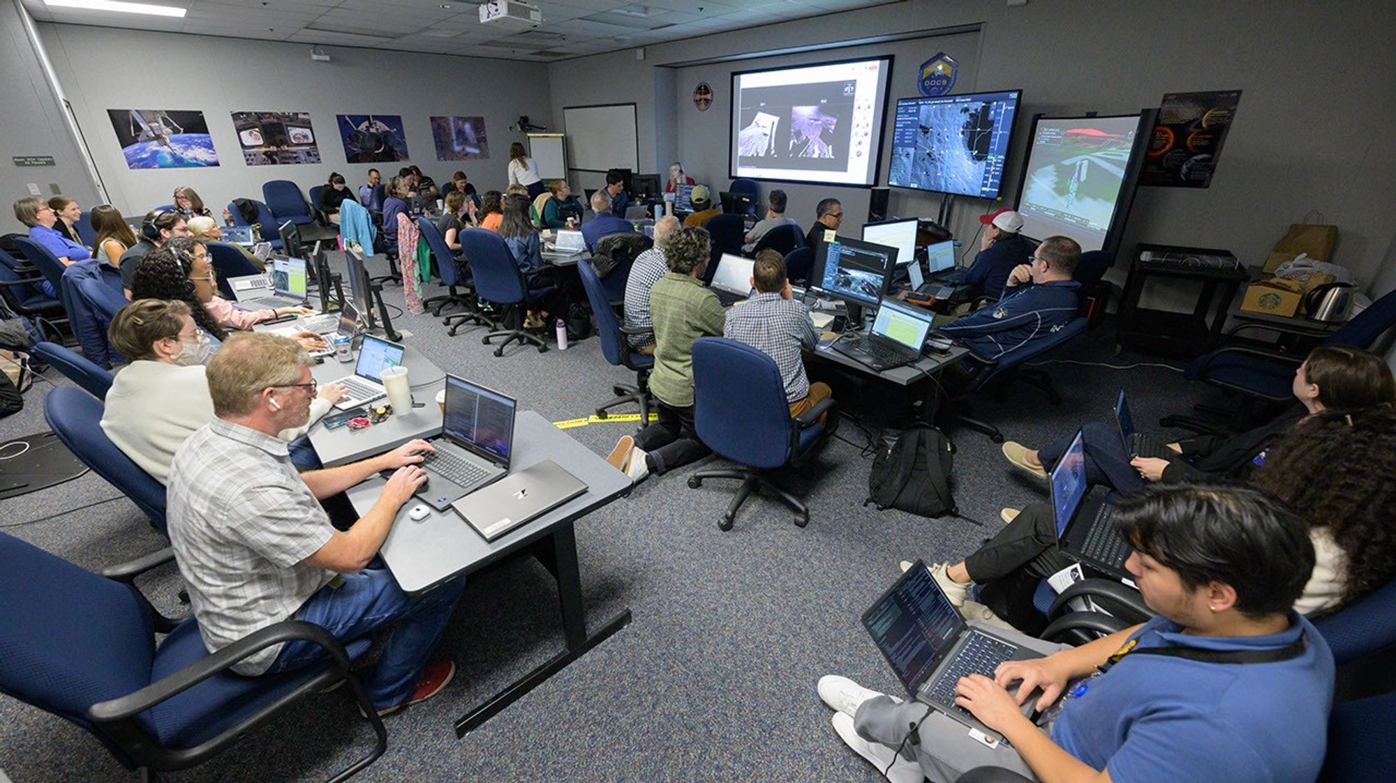 How NASA is Using Virtual Reality to Prepare for Science on Moon - NASA ...