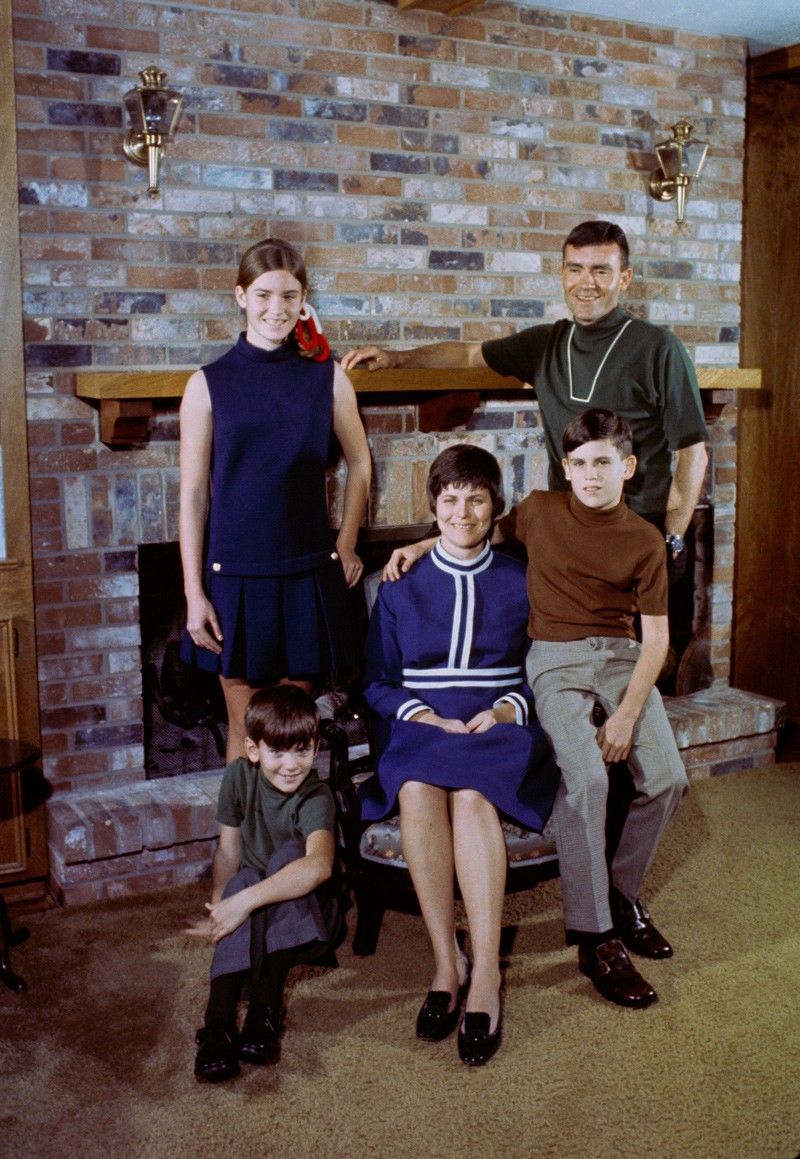 Haise, Fred W., Jr. & Family â€“ Portrait - NASA Science