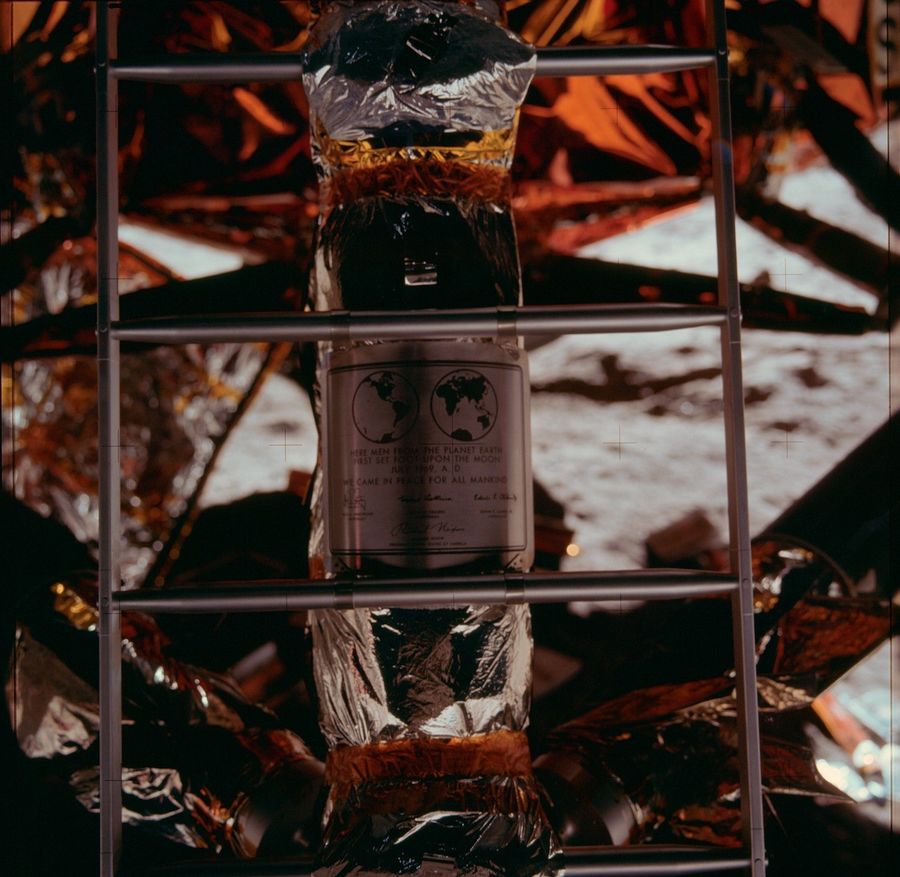 Apollo 11 Plaque - NASA Science