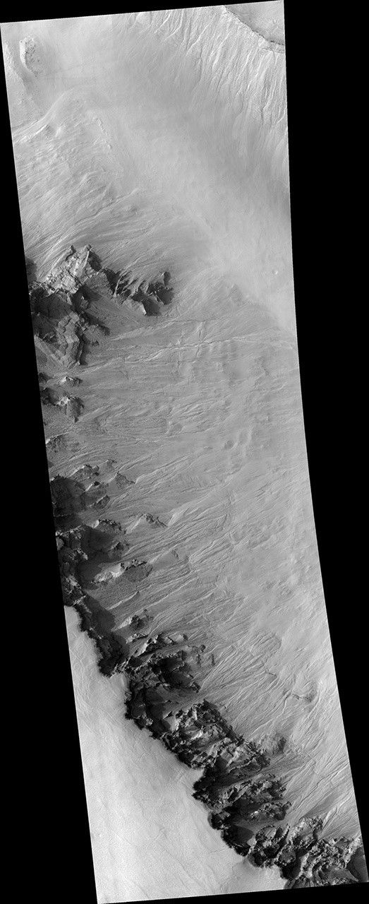 Gullies on Southwest Slope of Ring Trough in Noachis Terra - NASA Science