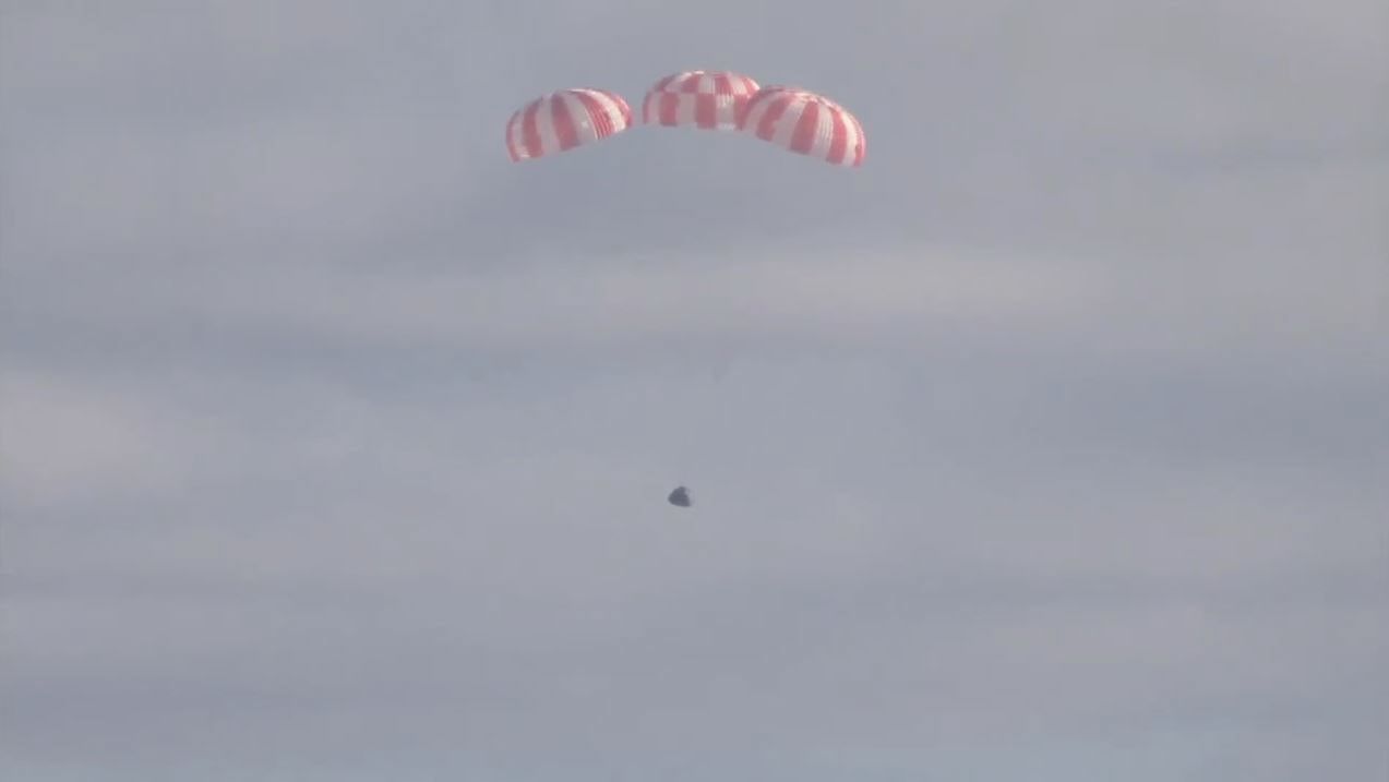 Orion Splashed Down in the Pacific Ocean - NASA Science