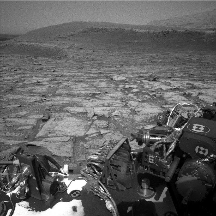 Sols 2935-2937: A Beautiful Day on Mars - NASA Science