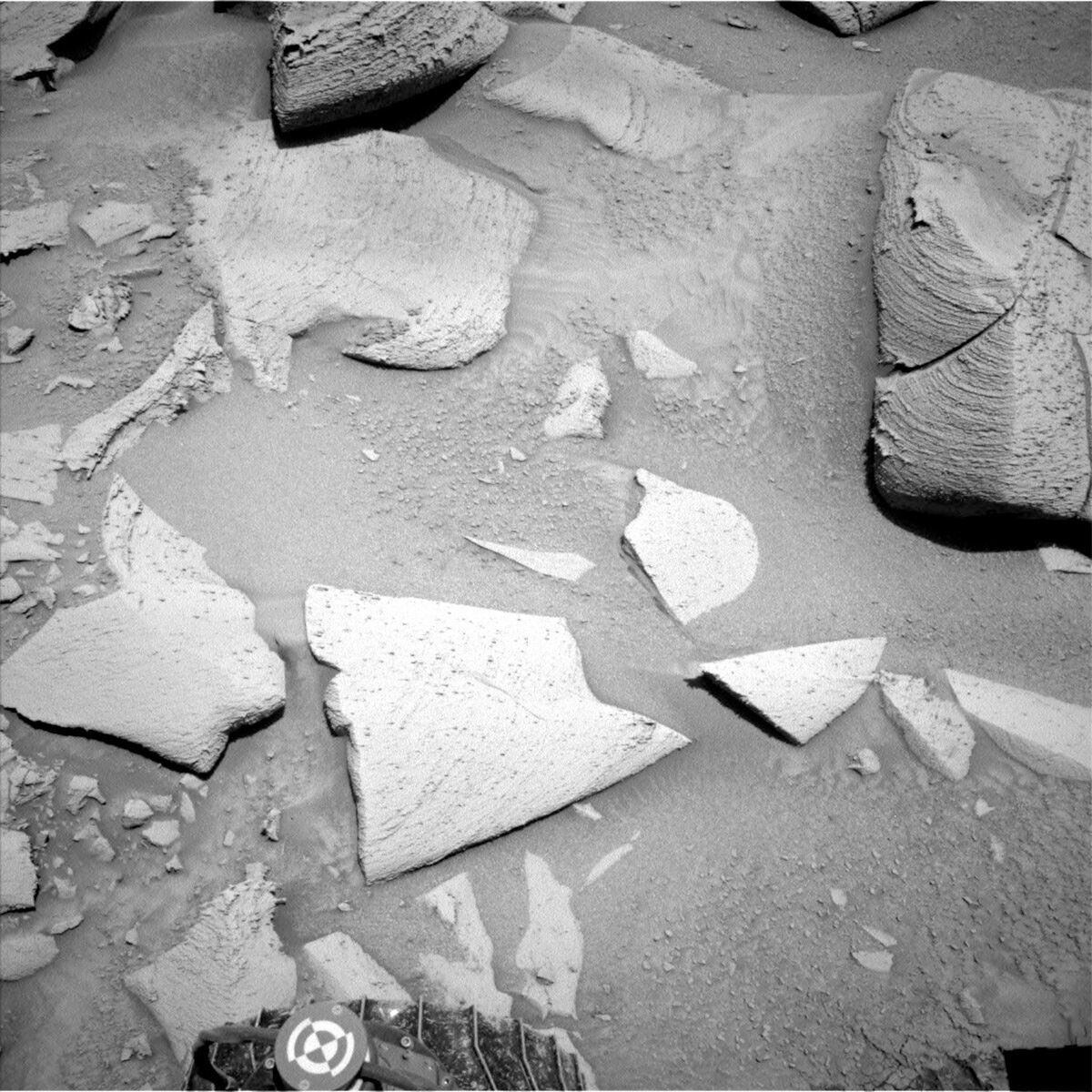 Sols 3803-3804: Making Tracks up Marker Band Valley - NASA Science