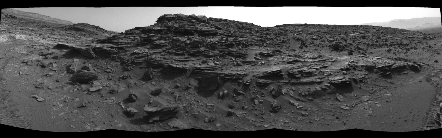 Sol 1046: Left Navigation Camera, Cylindrical Perspective - NASA Science
