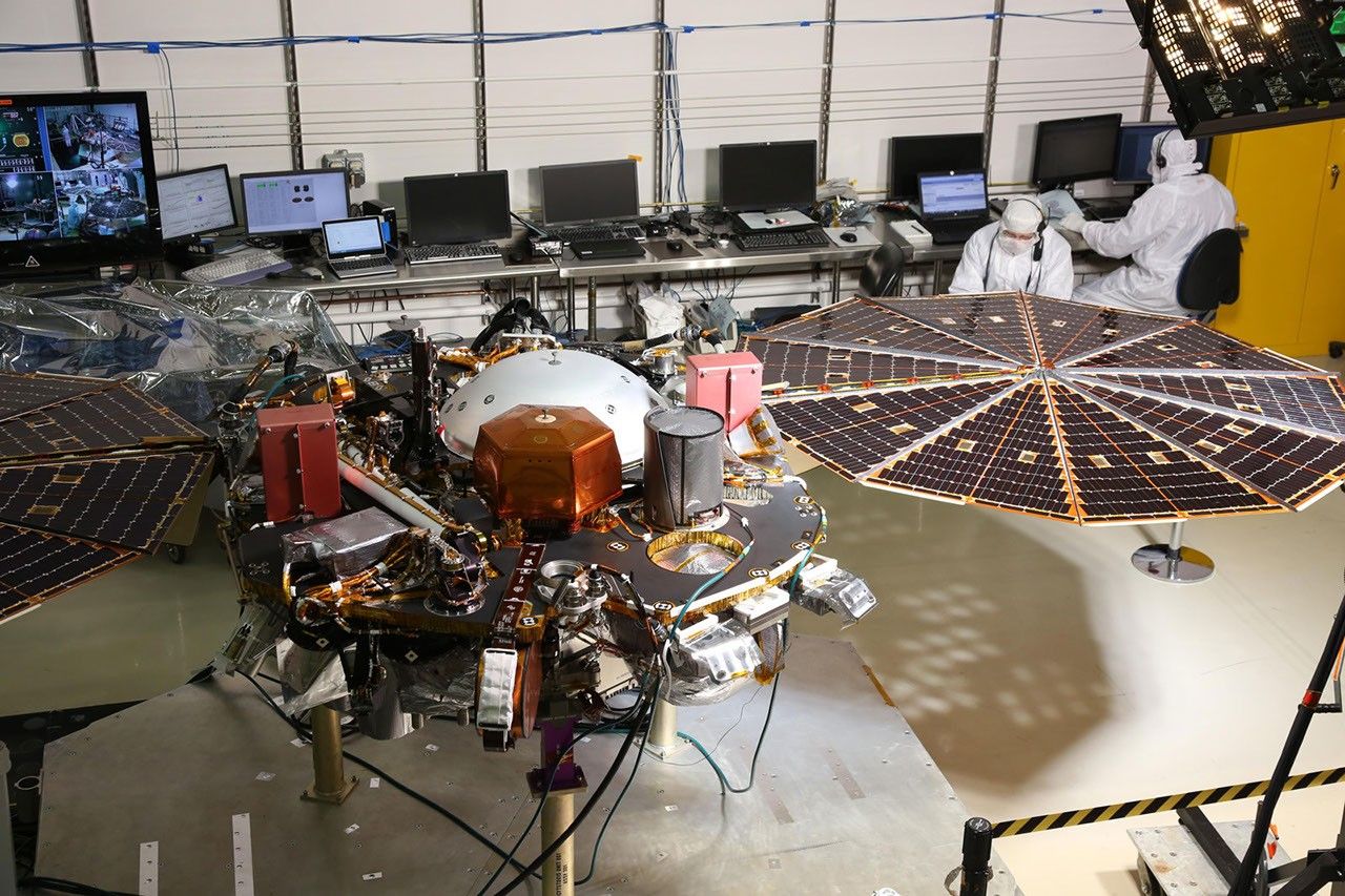 InSight Lander Solar Array Test - NASA Science