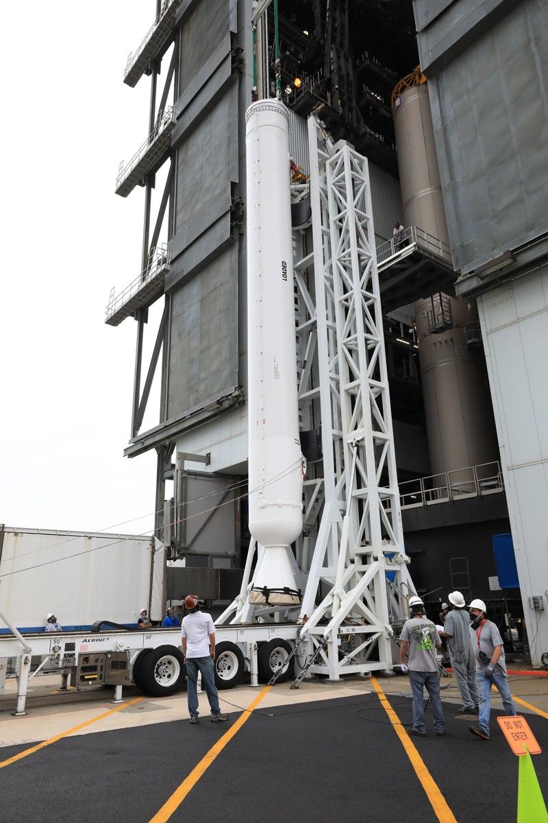 Mars 2020 Second Solid Rocket Booster Lift and Mate - NASA Science
