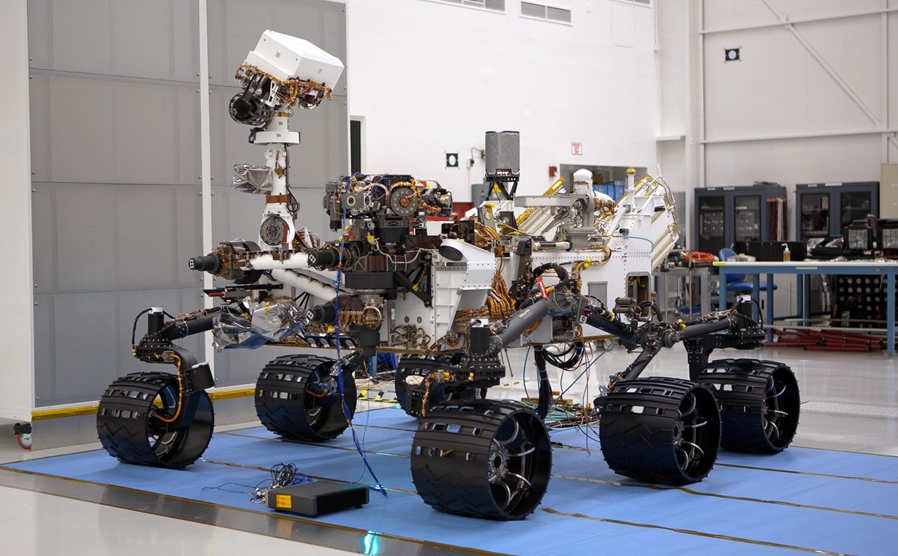 Mars Science Laboratory Mission's Curiosity Rover (Right Eye of Stereo ...