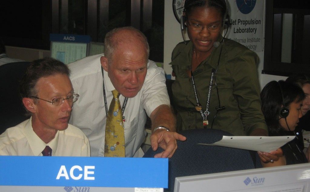 Team Tracks Spacecraft After Launch - NASA Science