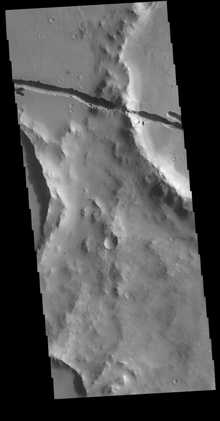 Cerberus Fossae - NASA Science